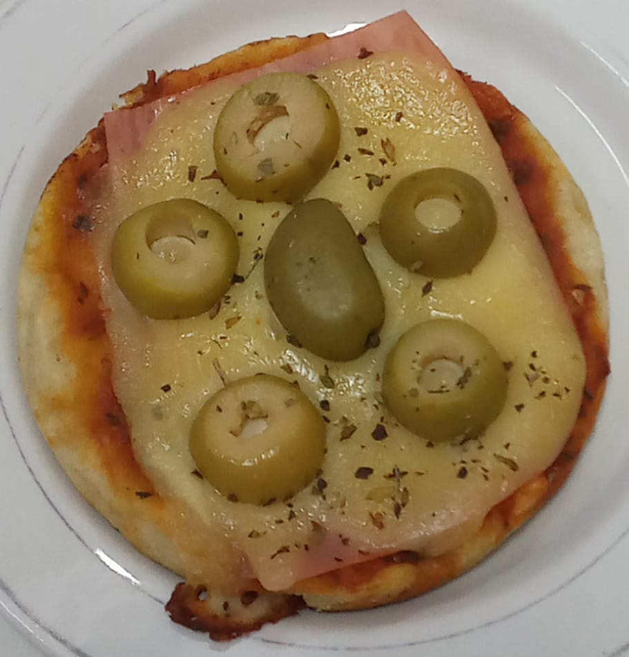 Pizzeta Jamón Queso y Aceitunas | Emprendimiento Paz y Julia